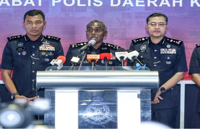 Tun Daim's wife, two children still abroad - police - Newswav