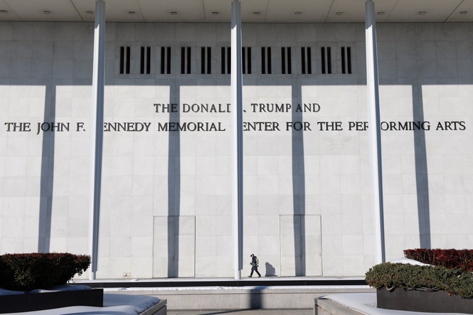 Kennedy Center executive says dropping Trump’s name could cause ...