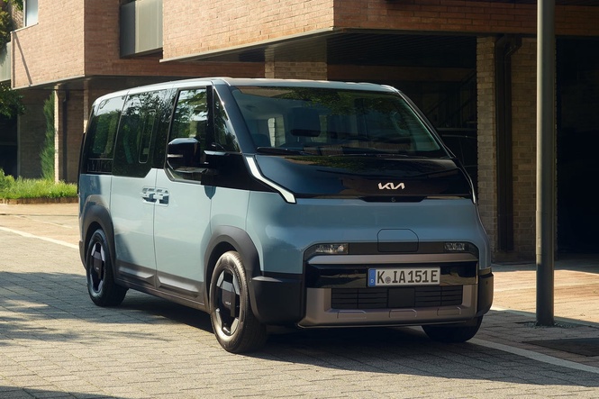 New seven-seat Kia PV5 Passenger arrives alongside updated electric van ...