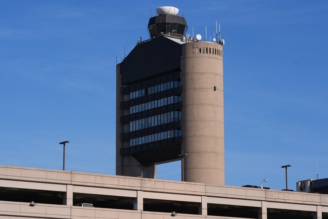 FAA investigates incident that forced a Delta flight to abort landing ...