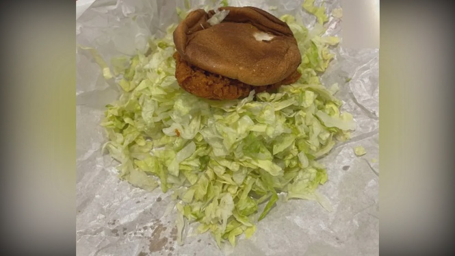 Customer asks for extra lettuce, gets a burger that looks more like a ...