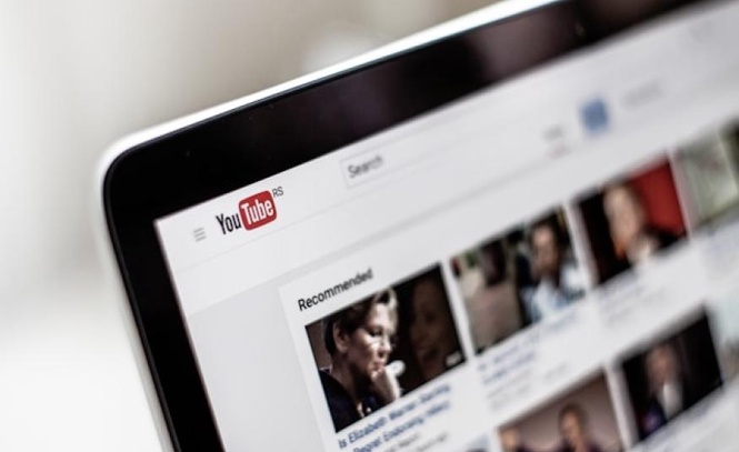 Youtube says will flag AI-generated content - Newswav