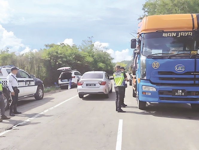Crackdown on unsafe commercial vehicles in Ranau - Newswav