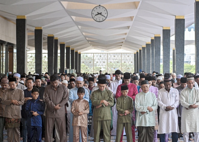 Ministers urge Muslims to reflect on sacrifice, unity in Aidiladha ...