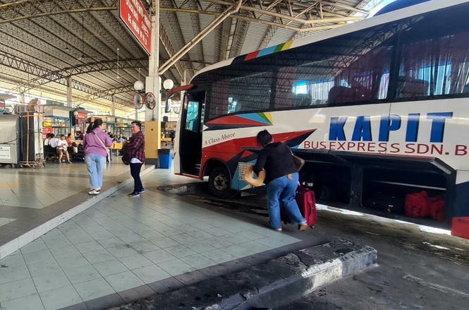 Sibu Bus Terminal sees quieter pre-Gawai travel rush this year - Newswav